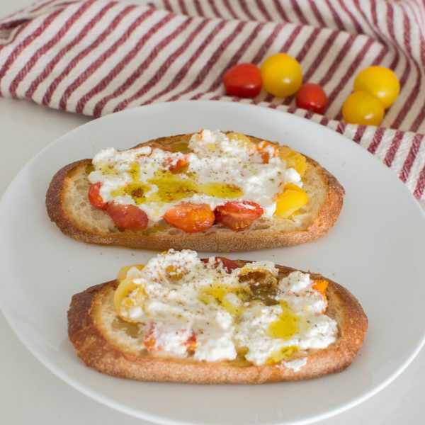 Avocado Toast Alternative: Roasted Tomato and Ricotta Toast - The ...